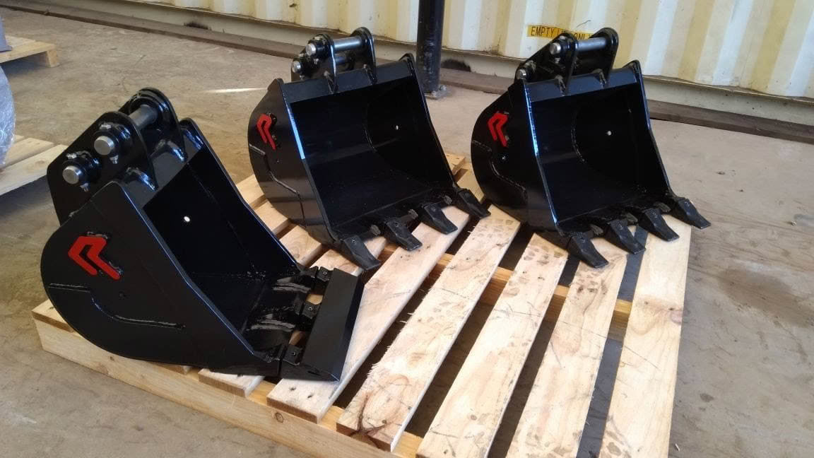 Trenching Buckets | Robur Attachments